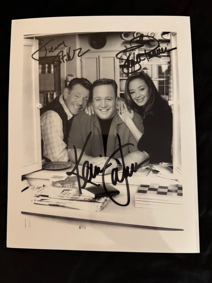 King Of Queens Hand Signed Script 2003 Kevin James, Jerry Stiller ...