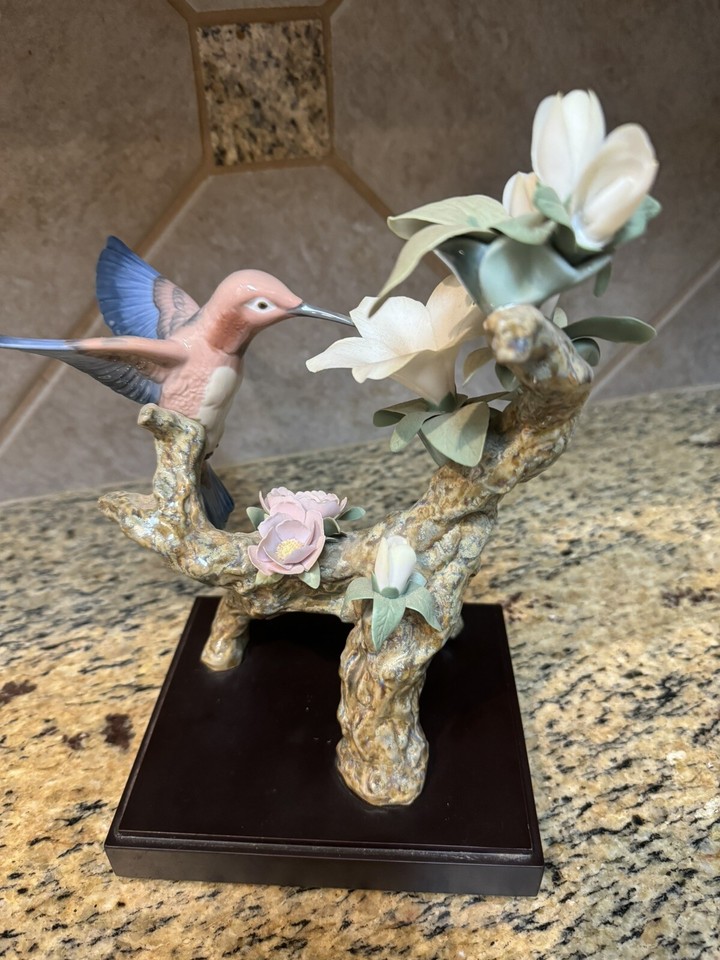 Lladro Privilege Gold - Hummingbird with Flower (#490/1,000) Signed by ...