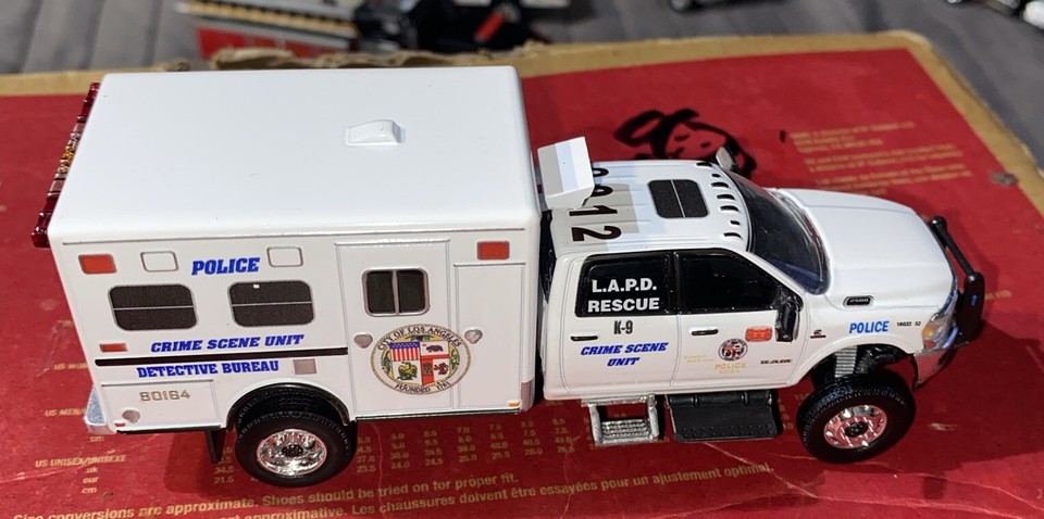 Kitbash 1/64 1-1 Custom WALK IN RESCUE Los Angeles Police Department ...