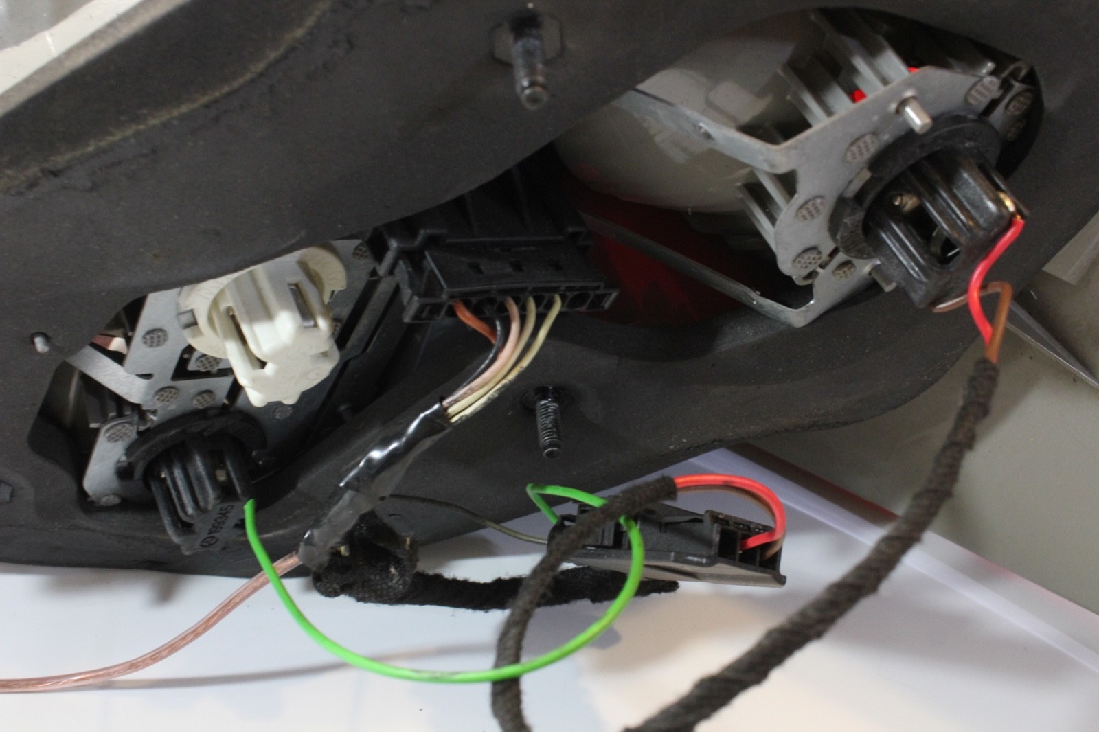 06-13 MERCEDES W251 DRIVER LEFT LH TAIL LIGHT LAMP W/ BULBS OEM ...