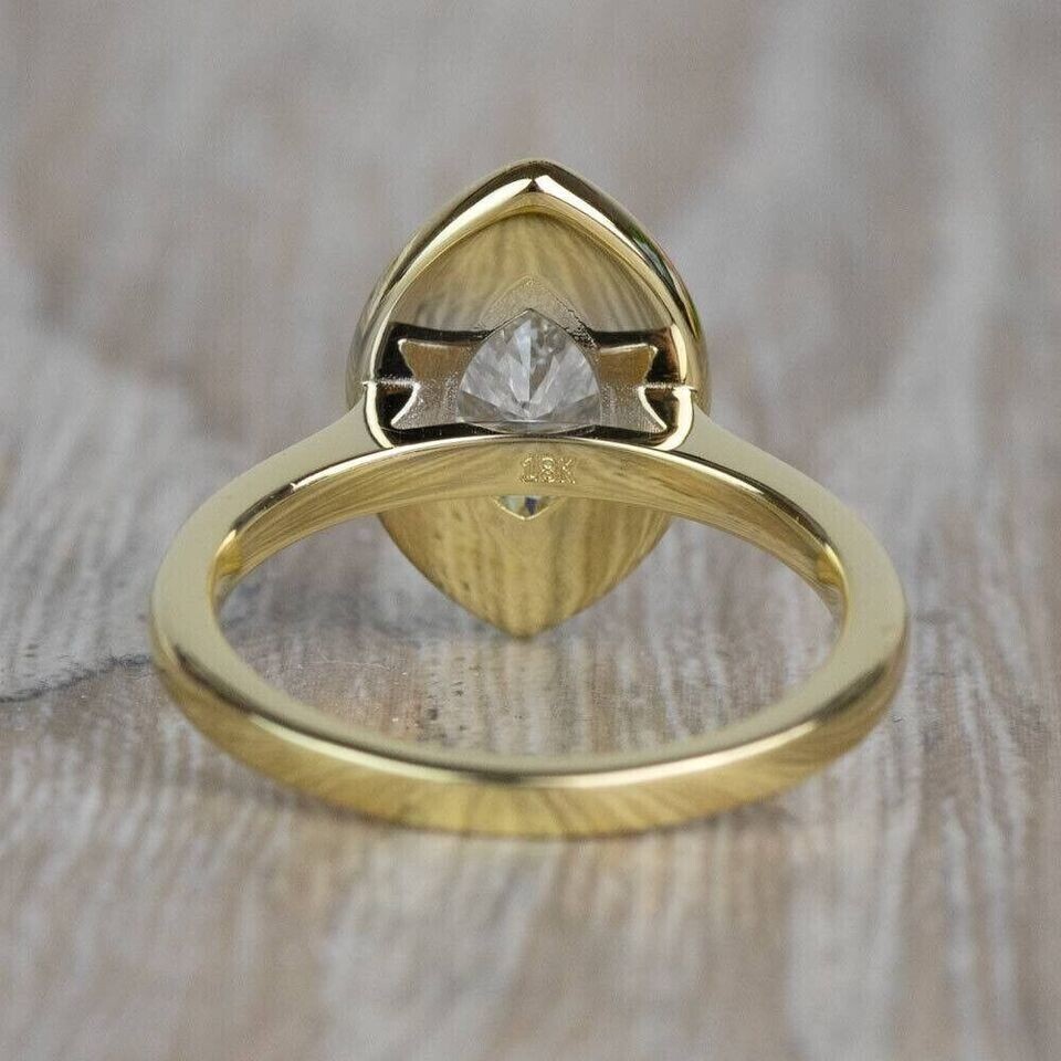 935 Silver With 2.65CT Marquise Cut Shiny White Simulated Sapphire ...