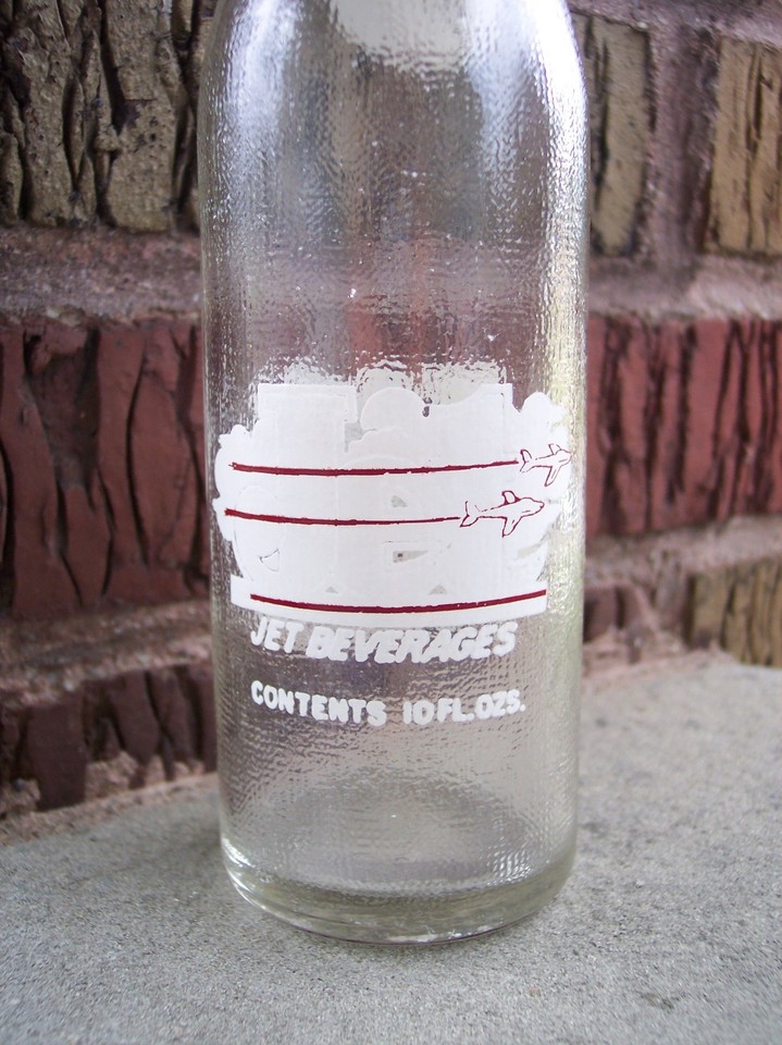 JET SODA BOTTLE 10oz 1952 JET BEVERAGES POP BOTTLE 2 COLOR WITH JETS ...