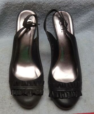 ** Vintage - Womens SHOES - L. E. I. - High Heels - Size 11 - great w ...