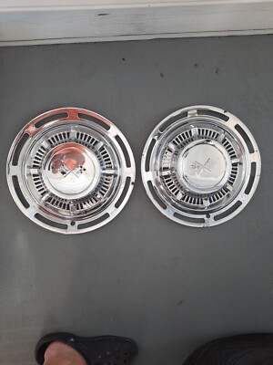 2 1959 CHEVROLET CORVETTE / IMPALA HUB CAP HUBCAP CHECKERED FLAGS | eBay