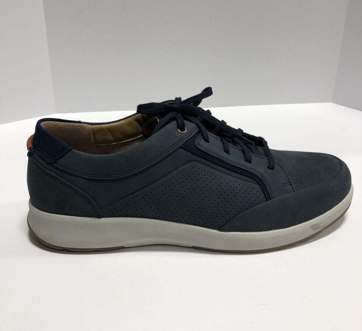 Clarks Mens Un Trail Form Sneaker Navy Nubuck 14 M - Gem