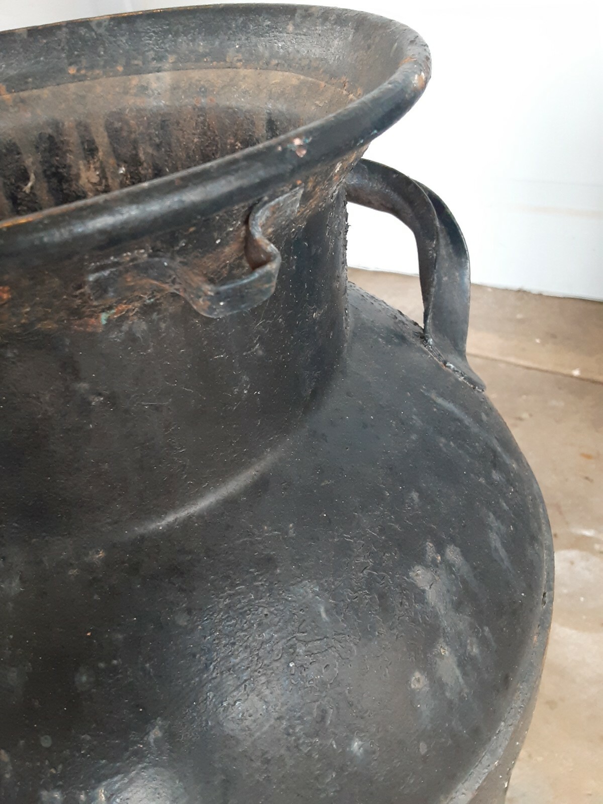 ANTIQUE BLACK STEEL Solar 10 GAL. MILK CAN 23.5" Bell Lubbock FARM ...