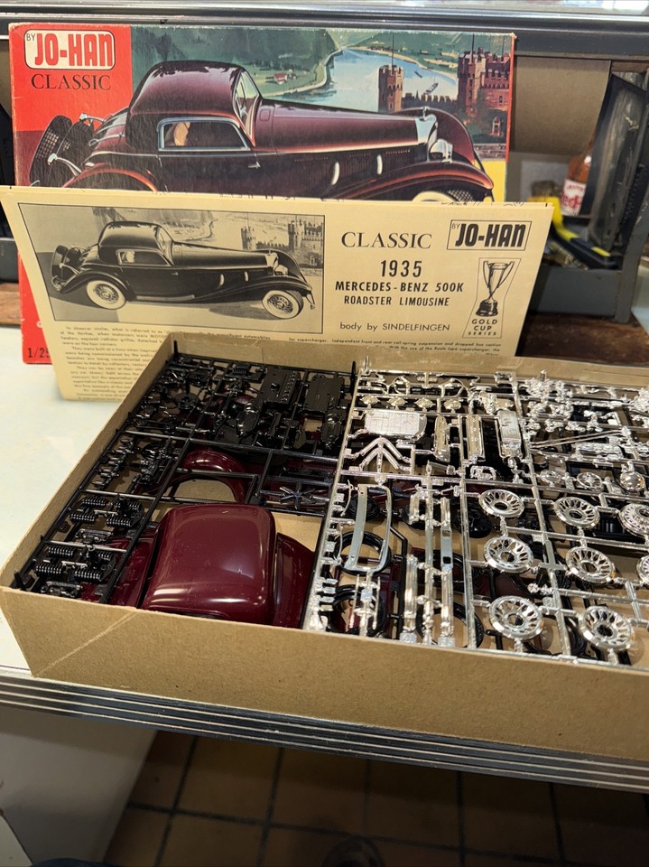 JoHan 1935 Mercedes Benz 500K Roadster Limousine Car Model Kit 1/25 ...
