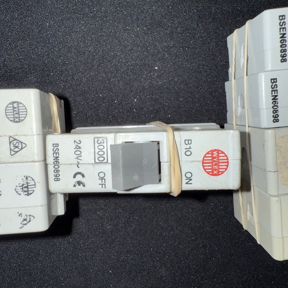 WYLEX B6 B10 B16 B20 B32 B40 PLUG IN MCB'S WITHOUT BASES BS3871/60898 ...