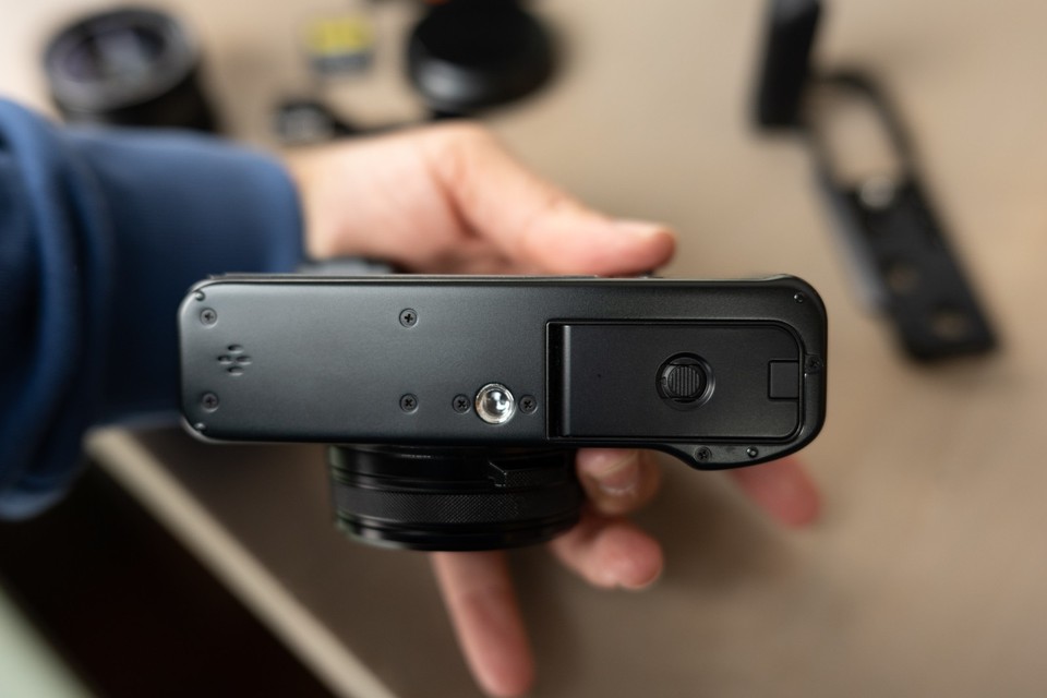 FUJIFILM X100VI Digital Camera (Black) w/ Fujifilm Wide conversion lens ...