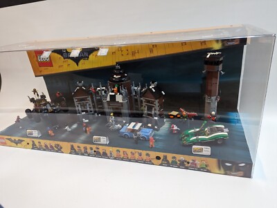 2018 Lego Batman Movie Toys R Us Store Lighted Display 70912 70905 ...