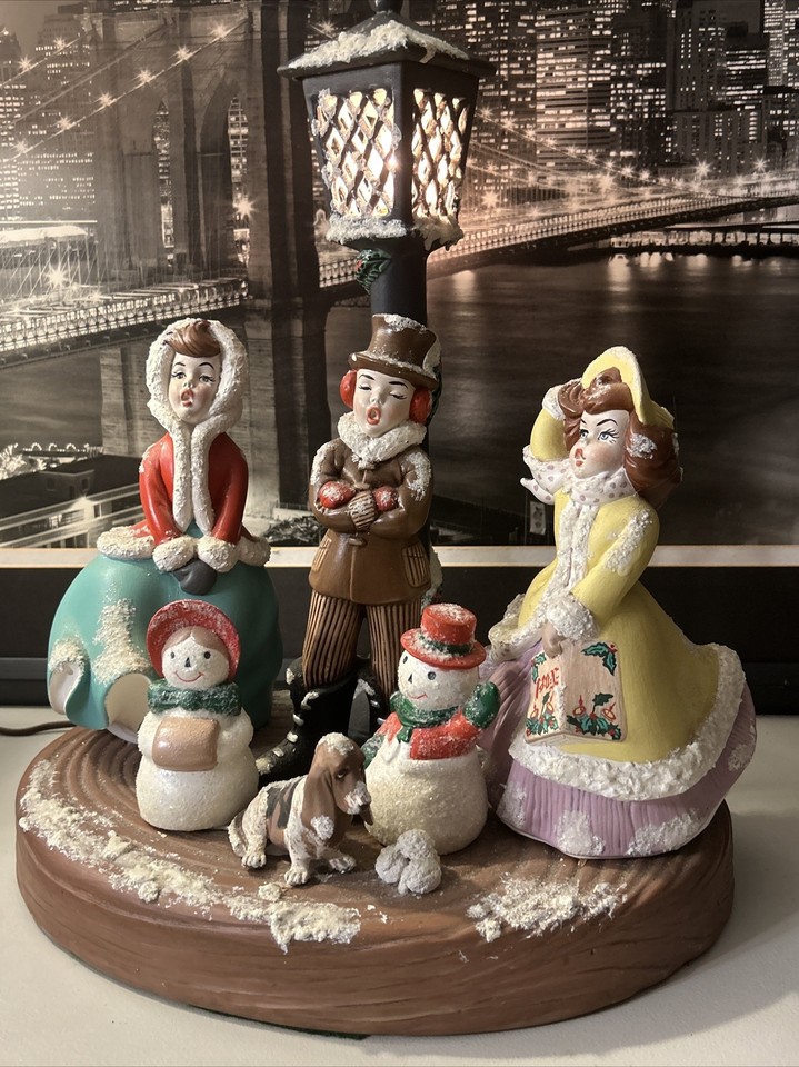 Vintage Atlantic Mold Ceramic Christmas Carolers & Lighted Lamp Post On ...