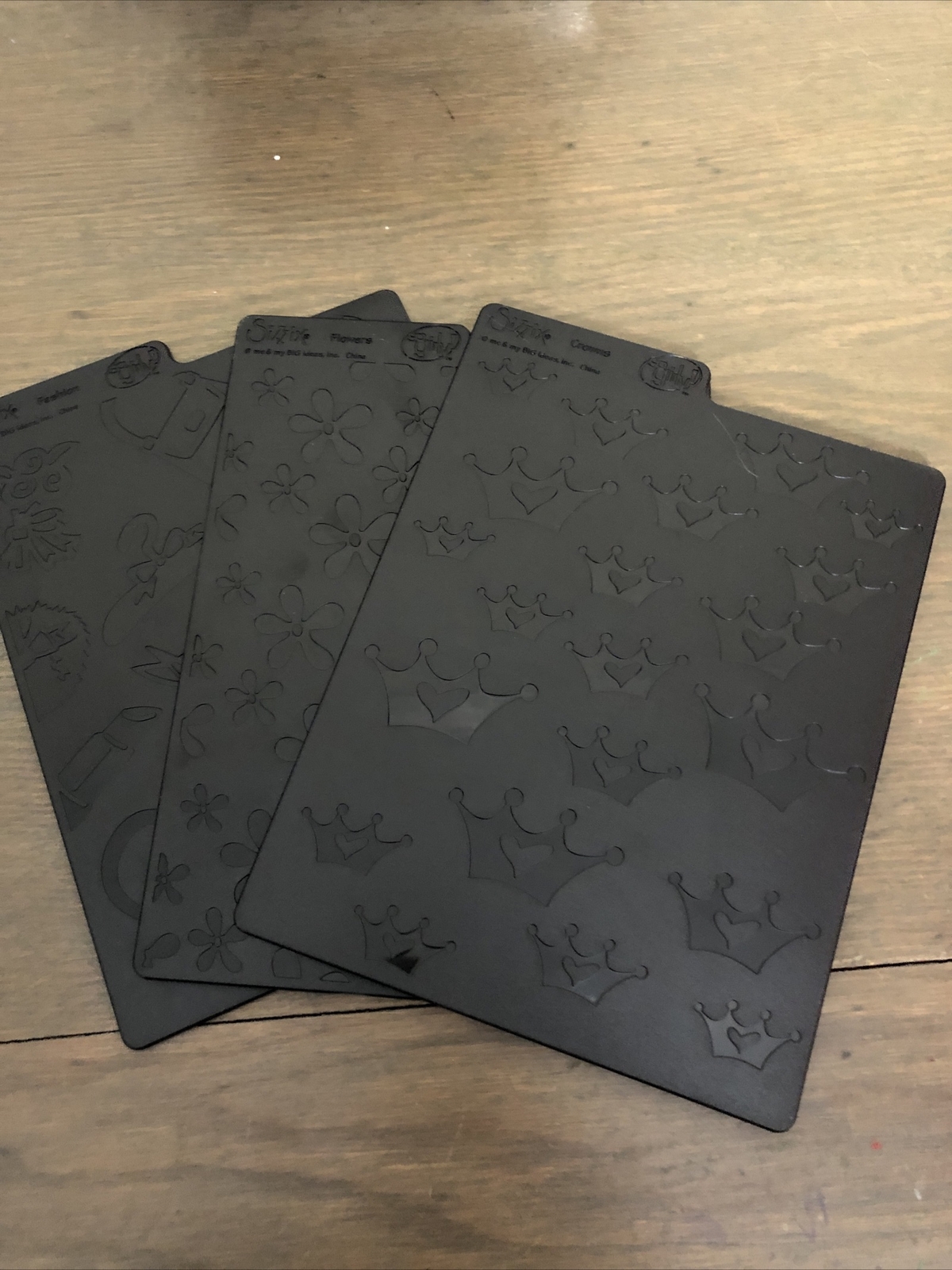 Sizzix Texture Plates Embossing Set So Girly 6 Designs Crowns, Fashion ...