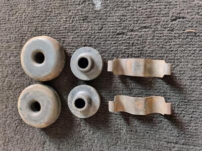 VT-VX-VY-VZ RADIATOR RUBBERS AND MOUNTING CLIPS #43884 | eBay Australia