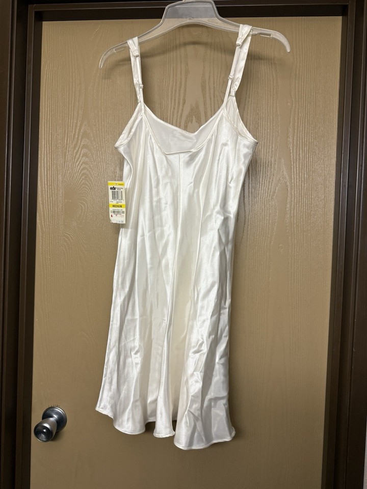 Morgan Taylor Intimates New Satin Nightgown White Babydoll Bow Accent ...