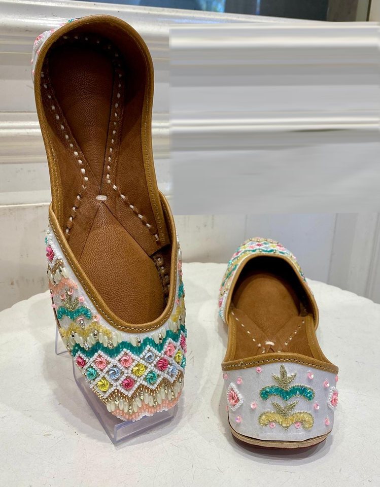 Women bridal ethnic Amritsari designer handmade jutti mojari UK size 4-8 waves | eBay