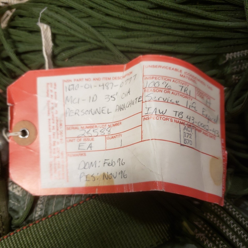 U.S. Armed Forces 35' Personnel Parachute W/ Partially Cut lines ...