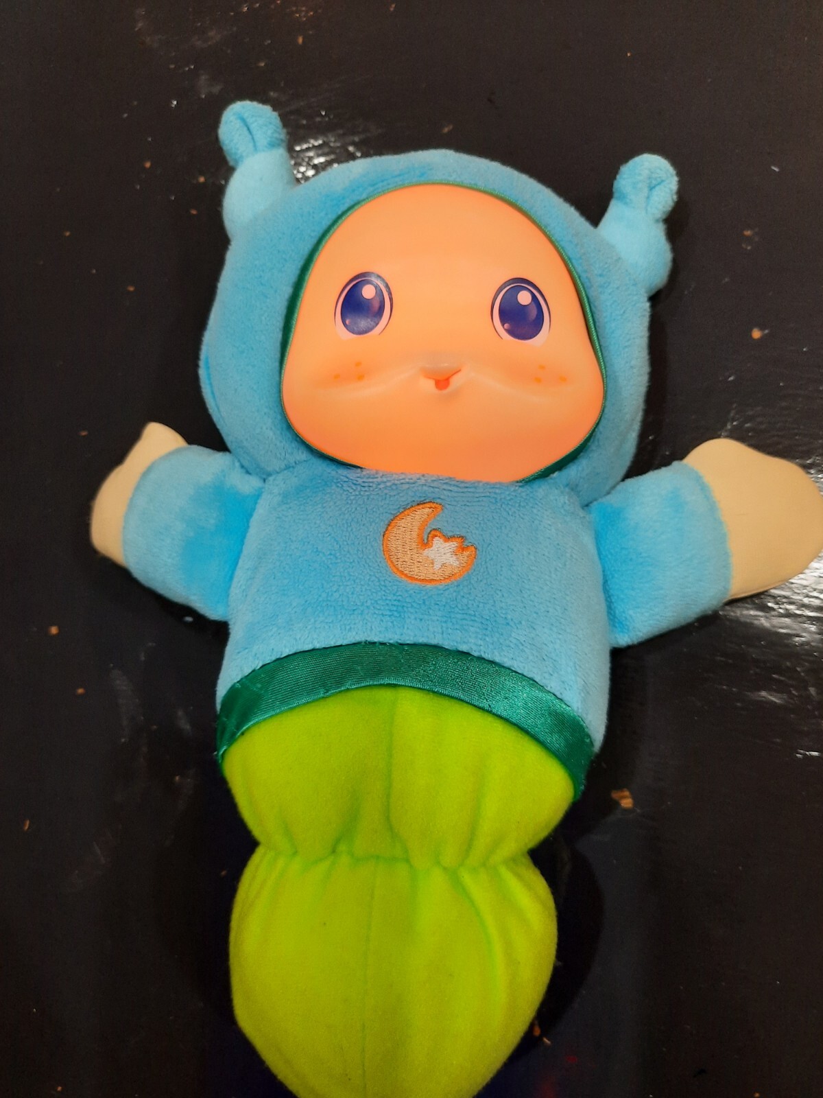 Playskool Hasbro Gloworm Musical Lullaby Glow Worm Blue Plush Light up ...