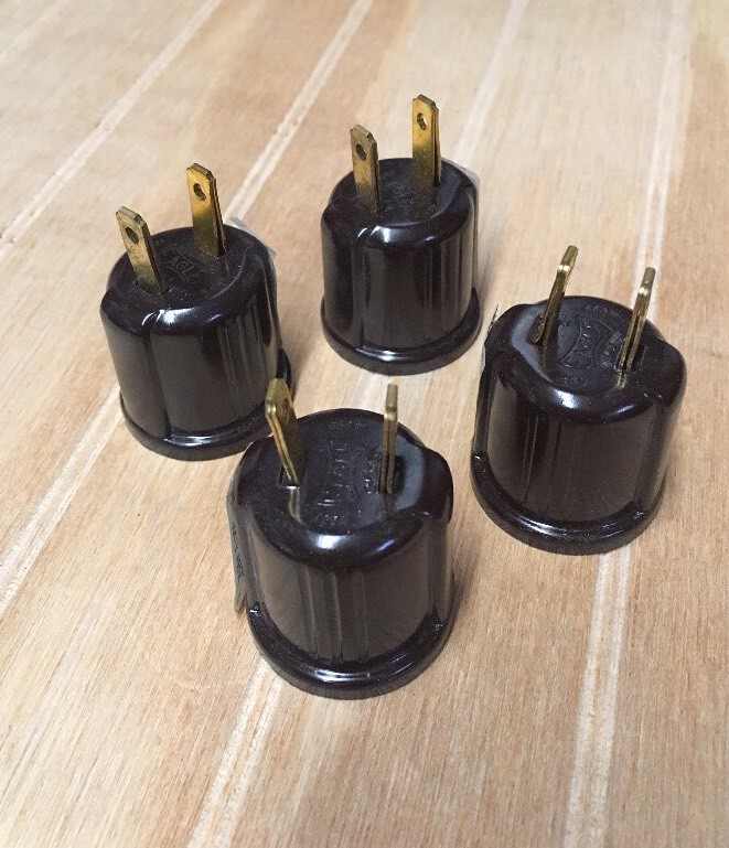 NOS LOT 4 EAGLE No 738B 660W-125V PLUG-IN OUTLET ADAPTERS-Made in the ...