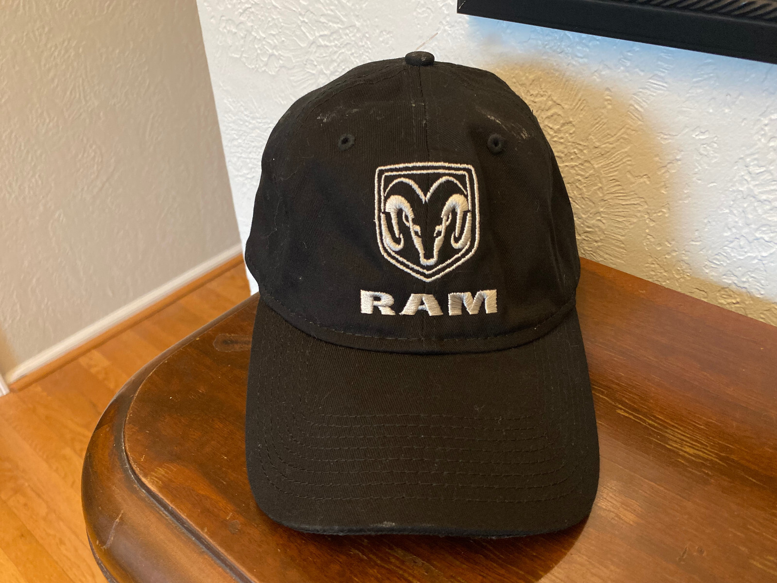 New Era Dodge Ram Black Hat Black Embroidered Adjusta… - Gem
