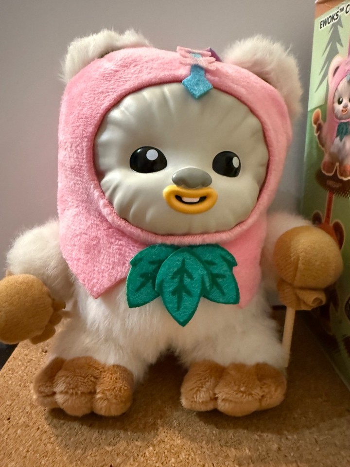 Hot Toys Cosbi Star Wars Ewok Plush Keychain Mystery Series - Kneesaa ...