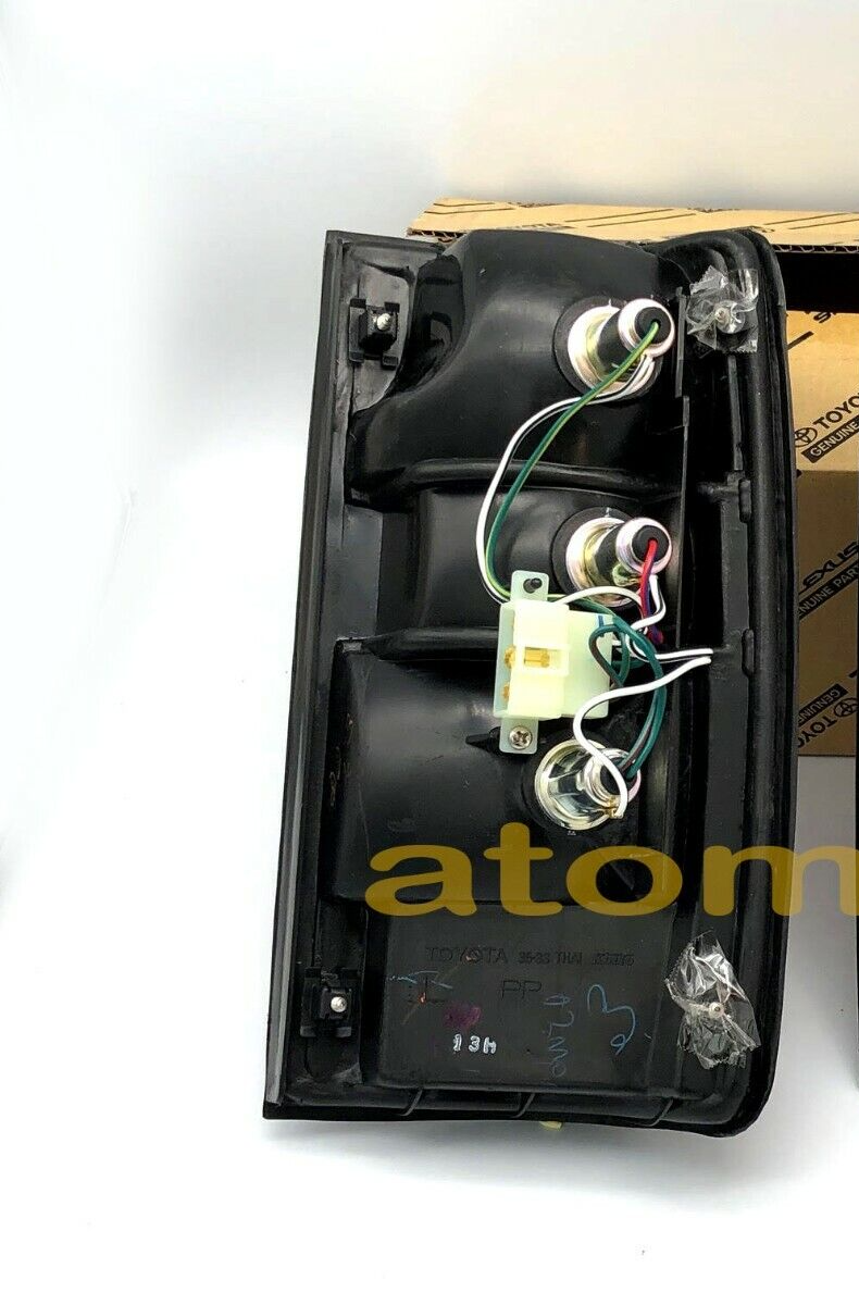 GENUINE TOYOTA TRUCK LN85 YN90 LN107 LN106 LN109 YN86 YN105 TAIL LIGHT ...