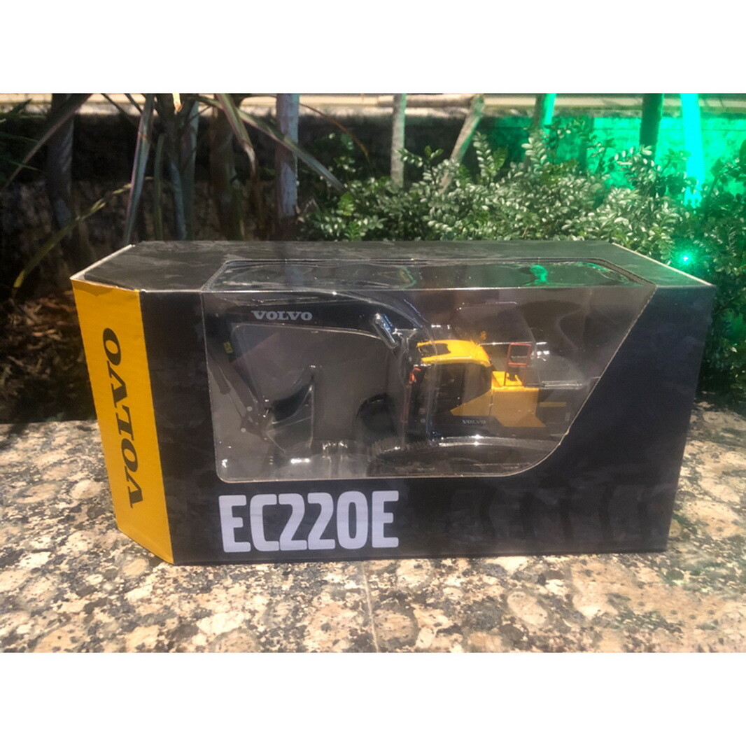 1/50 Scale Volvo EC220E Crawler Excavator DieCast Model Collection Toy ...