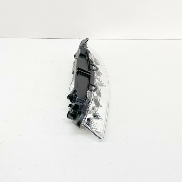 2007 - 2010 MERCEDES S550 Front Right Side Fog Light OEM A2218201856 ...