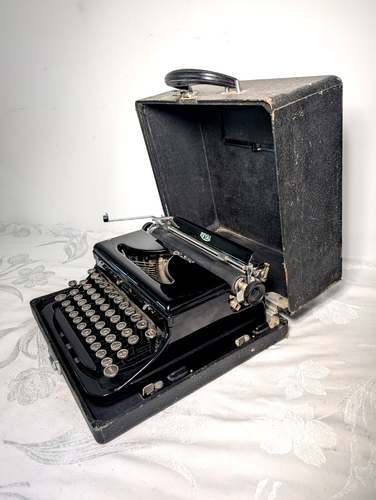 Vintage 30's Royal Model O Manual Typewriter Very clean and Nice. | eBay