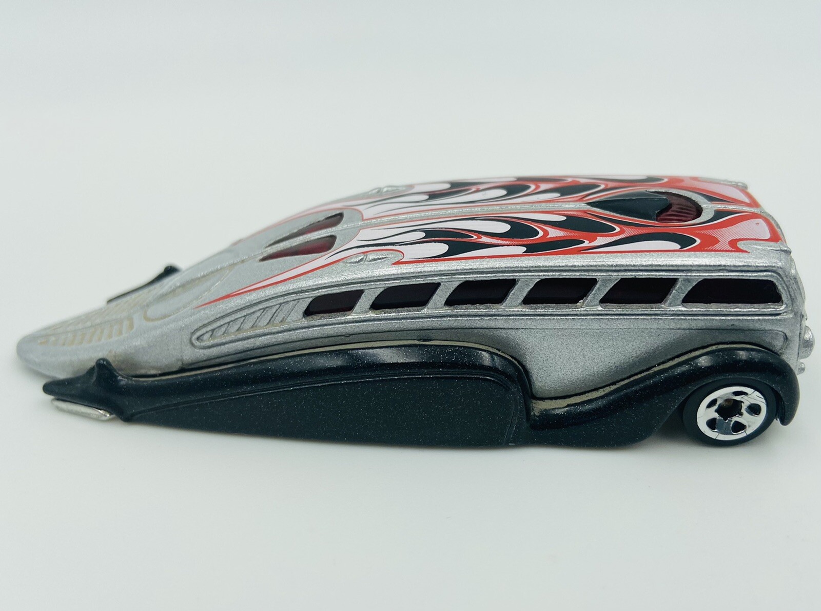 2004 Hot Wheels First Edition Crooze Low Flow 49/100 Silver Black Red ...