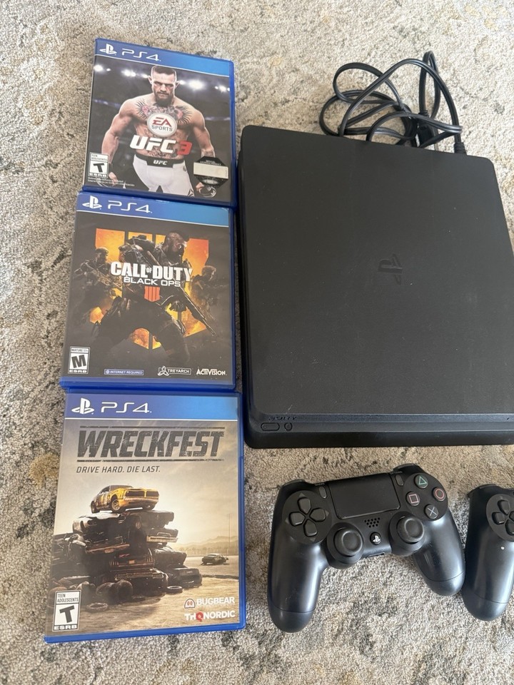 Sony PlayStation 4 with 3 Games Wreckfest UFC Call of Duty 3 ...
