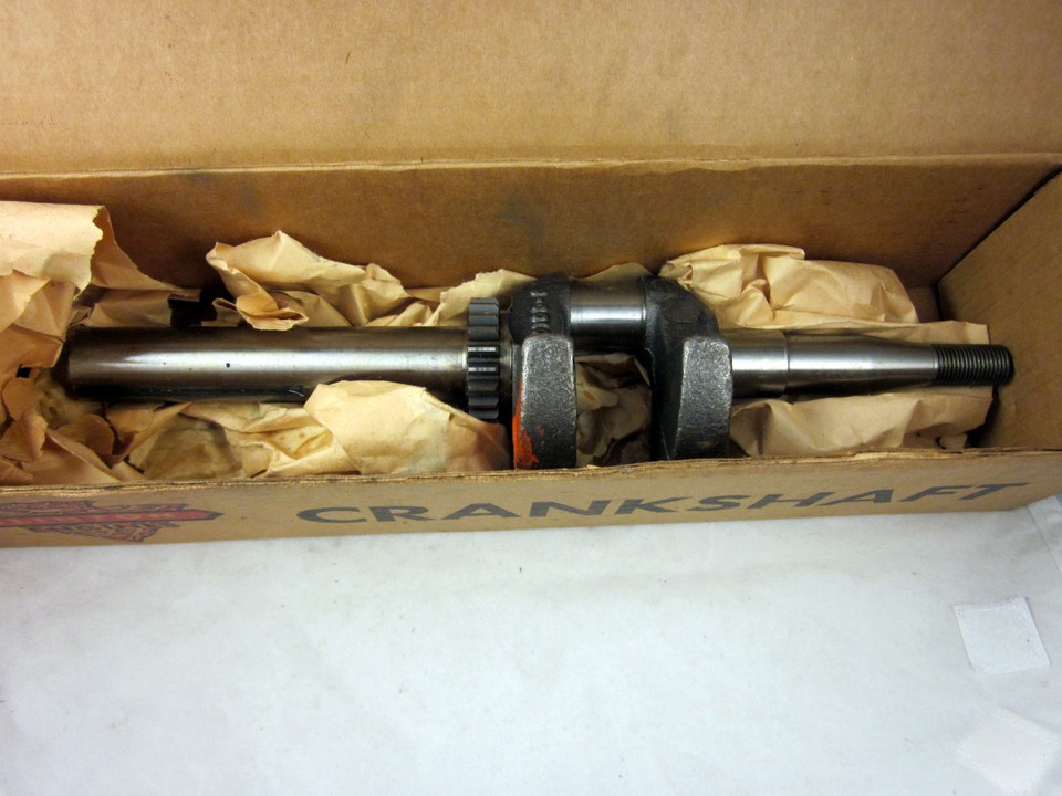 Vintage Genuine Clinton Small Engine Crankshaft NOS 10128 Original ...
