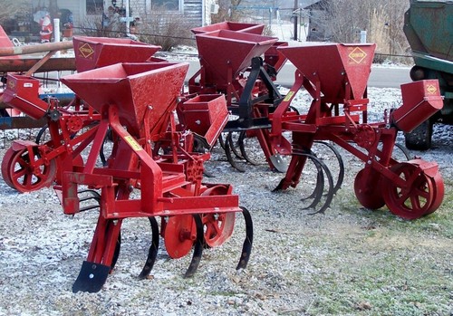 New Covington 1 Row Planter with 3 Point Hitch, CAN SHIP CHEAPER ...