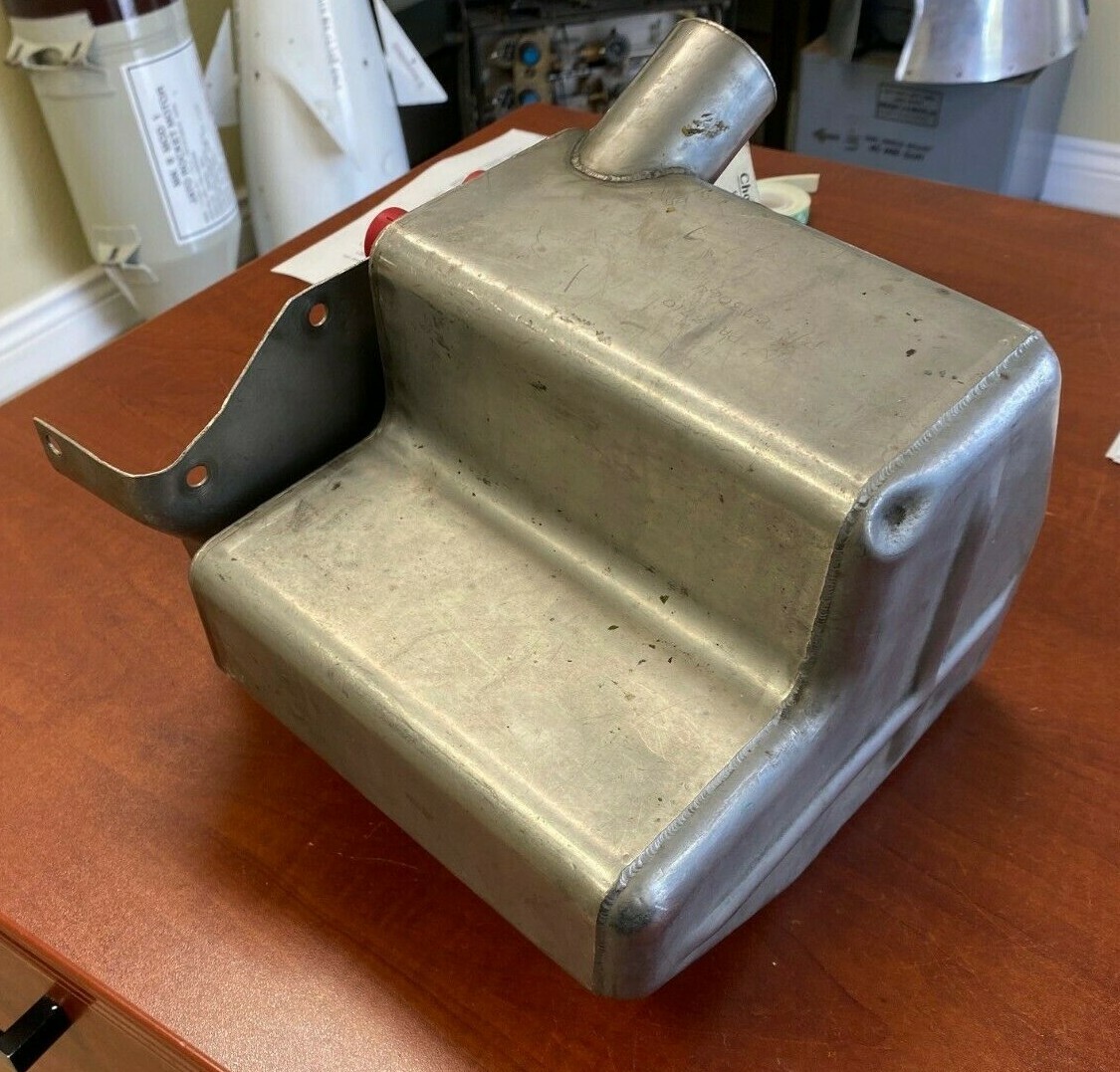 BOEING 727 APU OIL TANK | eBay