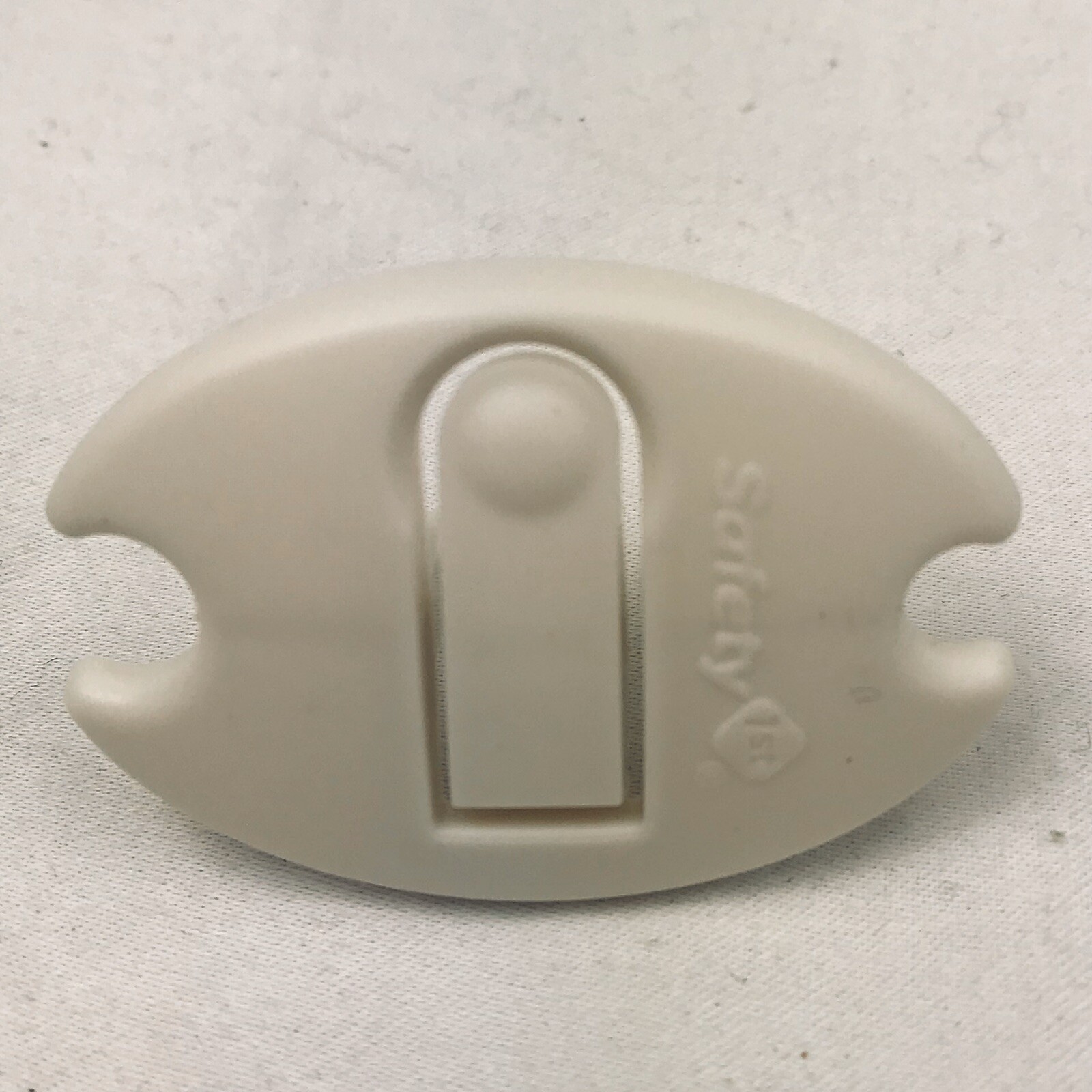 Lot of 24 SAFETY 1ST Press 'n Pull Electric Outlet Plug Protector ...