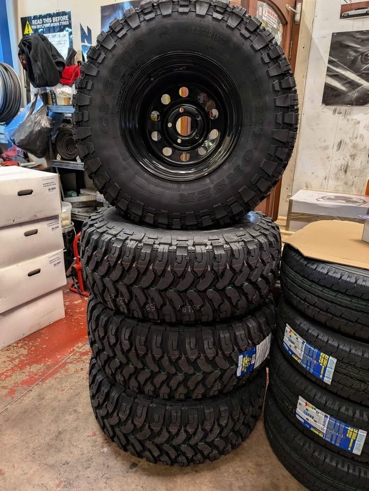 LANDROVER DISCOVERY WHEELS & TYRES 33/12.50x15 CF3000 MUD TERRAIN TYRES ...