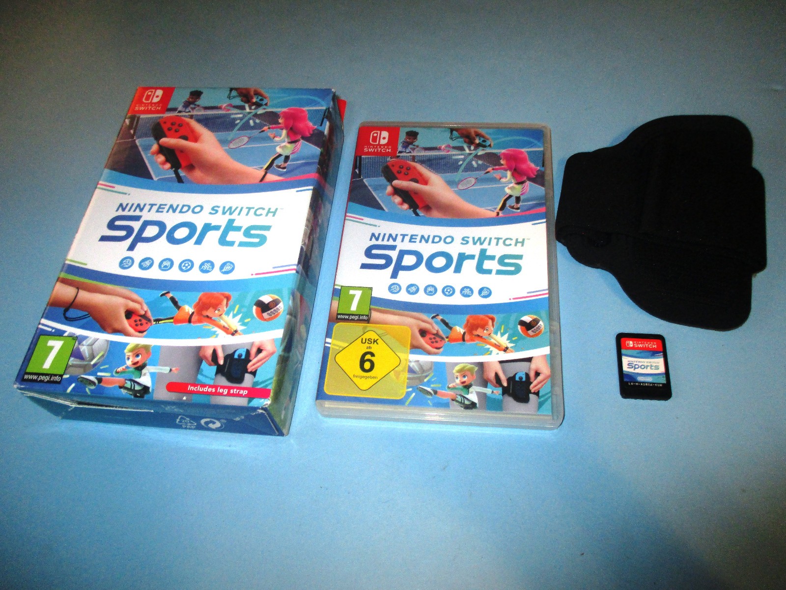 Nintendo Switch Sports Nintendo Switch EUR Game w/Case, Leg Strap & Box ...