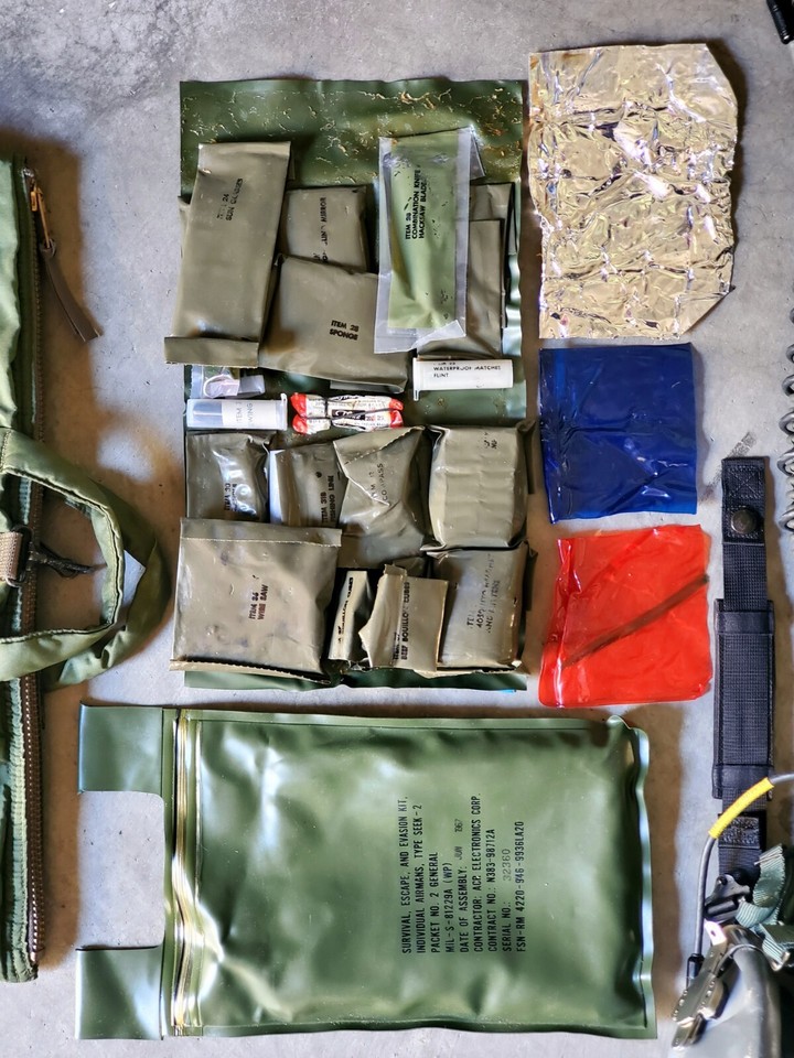 100% Complete SEEK-2 General Survival Escape Evasion Kit, Flight, Pilot ...