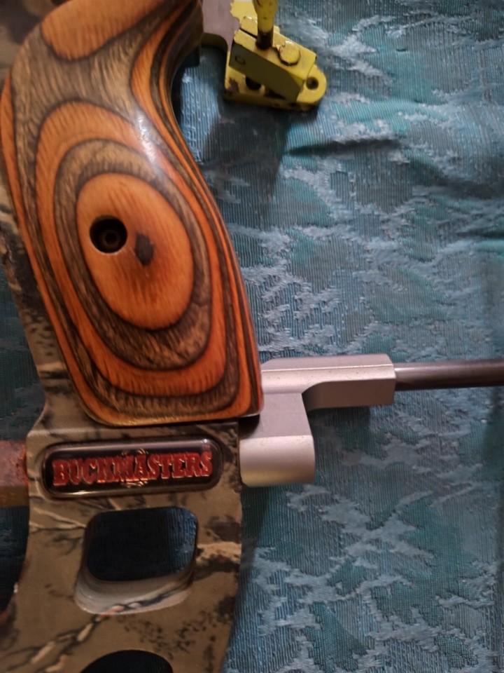 Jennings Archery Buckmasters 31" . Draw Right Handed Compound Hunting ...