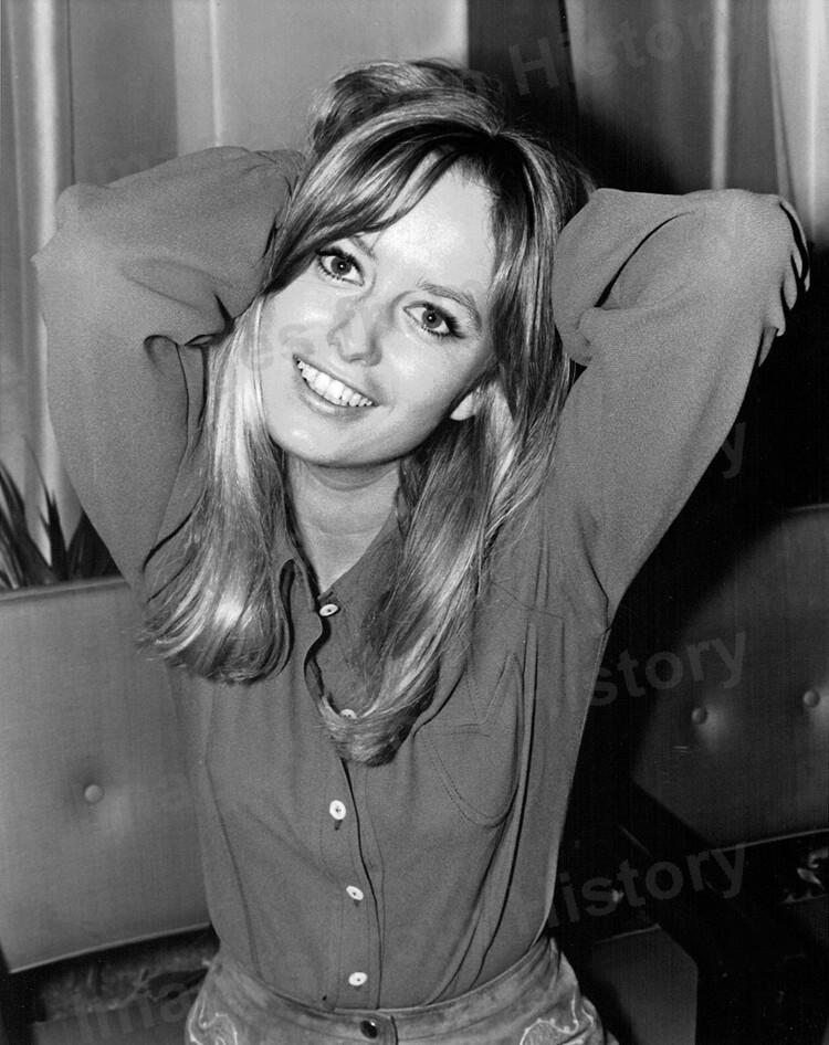8x10 Print Susan George Beautiful Portrait #5734 | eBay