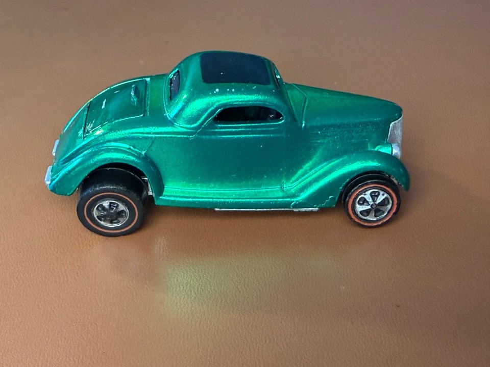 HOT WHEELS '36 FORD COUPE - Green with black interior - she's a beauty ...