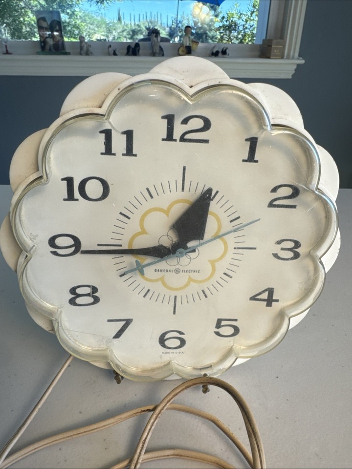 GE General Electric Clock Model 2150 Daisy 1970's Vintage Electric 7 ...