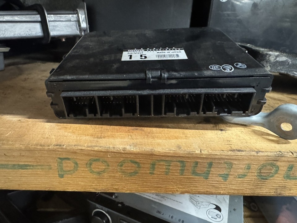 2001-2005 Lexus IS300 ABS & TRC Traction Control Module ECU 89540-53150 ...