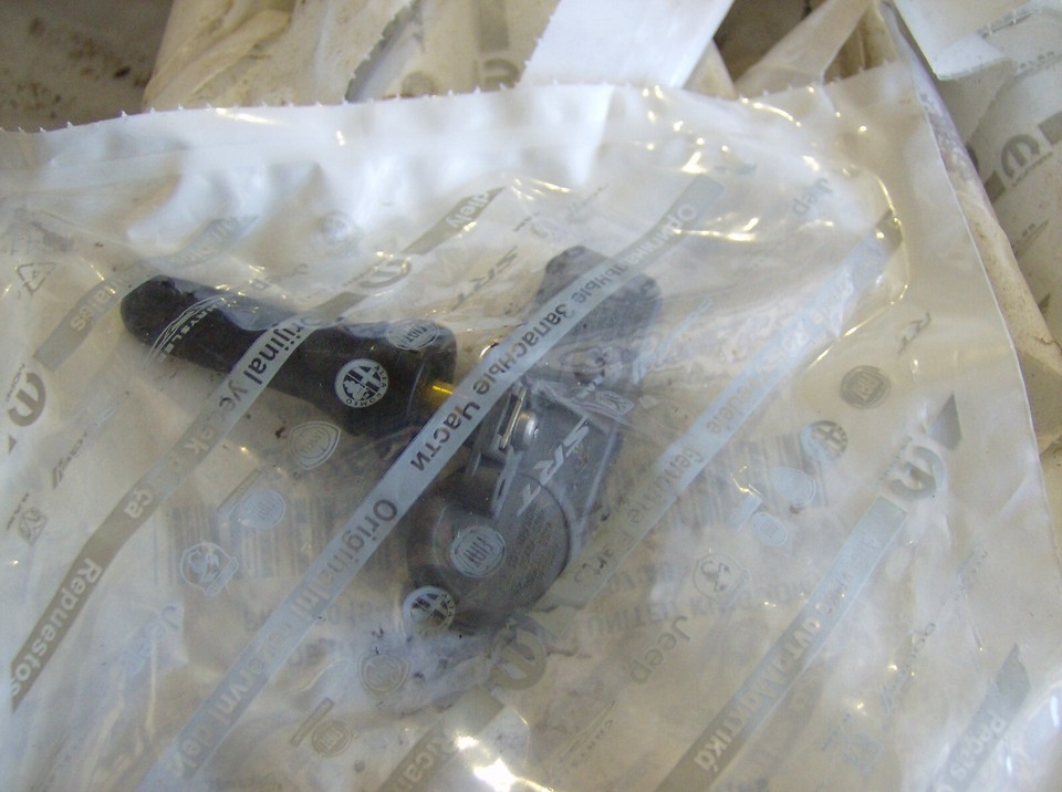 GENUINE MOPAR 68241067AB TPMS TIRE PRESSURE SENSOR THESE ARE THE REAL ...