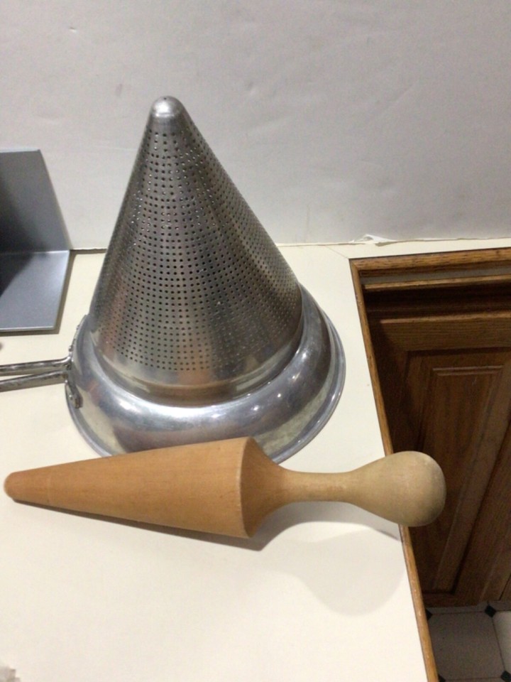WearEver Aluminum Cone Strainer Colander Sieve Wood Pestle w/ Stand | eBay
