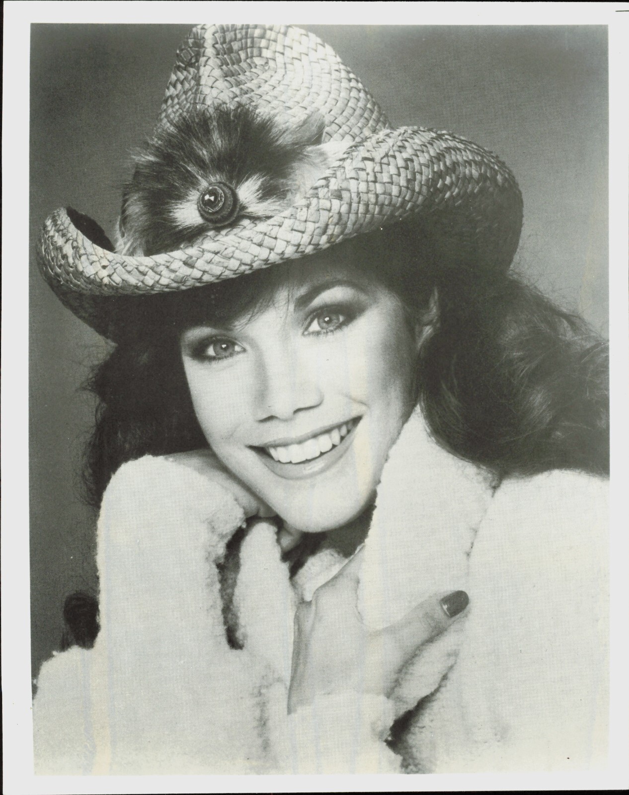 Undated Press Photo Close Up of Actress, Singer Barbie Benton Wearing a ...
