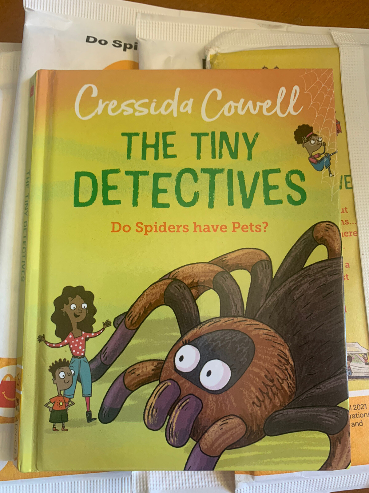 Maccas Happymeal Book “the Tiny Detectives” 3 | eBay