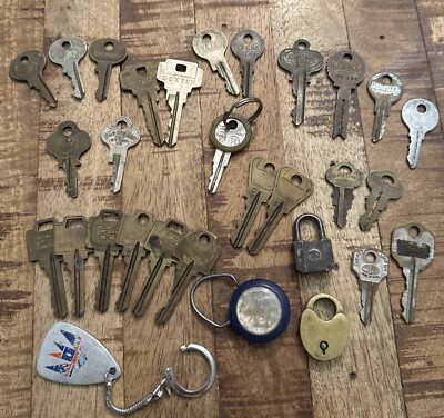 Vintage Assorted Keys Chcago Corbin Master Russwin Belllock Yale Eagle ...
