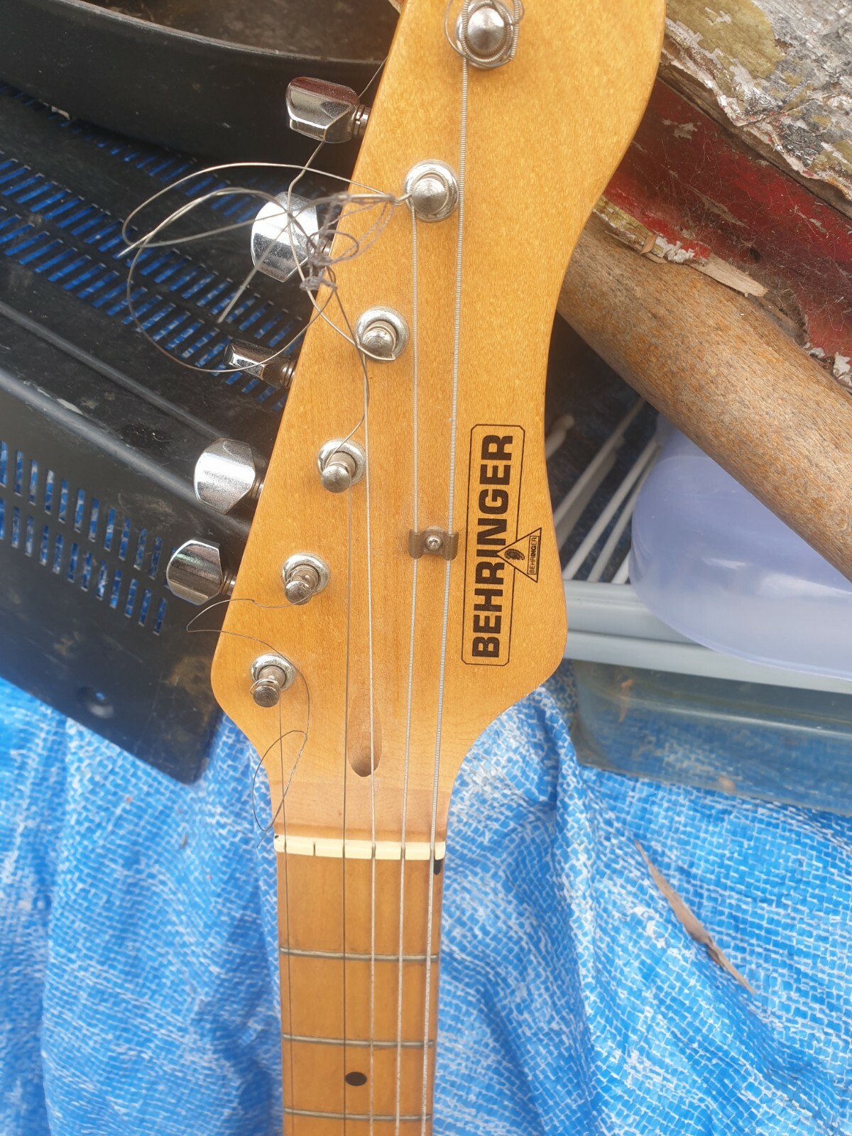 behringer electric guitar | eBay Australia