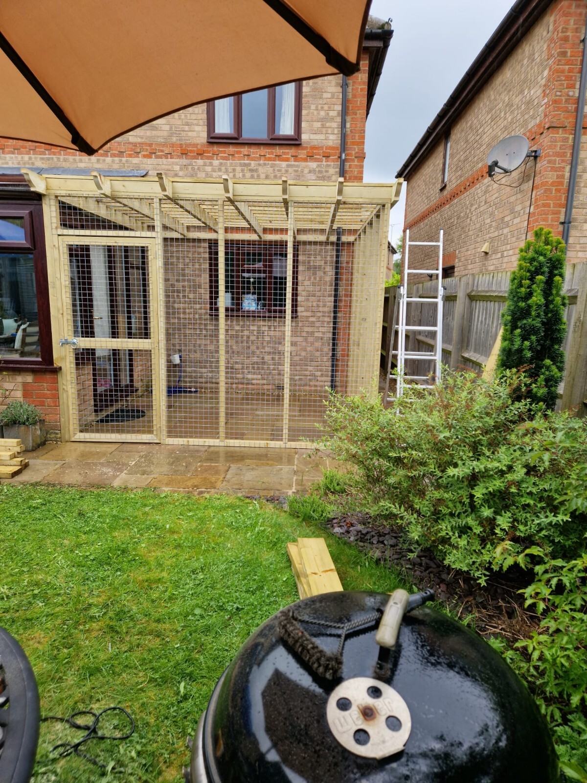 bespoke Catios and Animal Housing dog runs field shelters stables | eBay UK