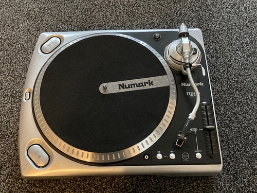 Numark TT200 DJ Professional Turntable TT 200 Plug & Play Deck Ready to ...